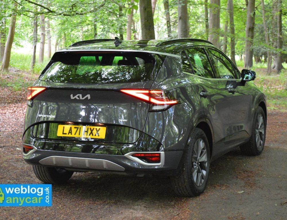 SUPERCAR SOLSTICE AT CASTLE COMBE – We Blog Any Car